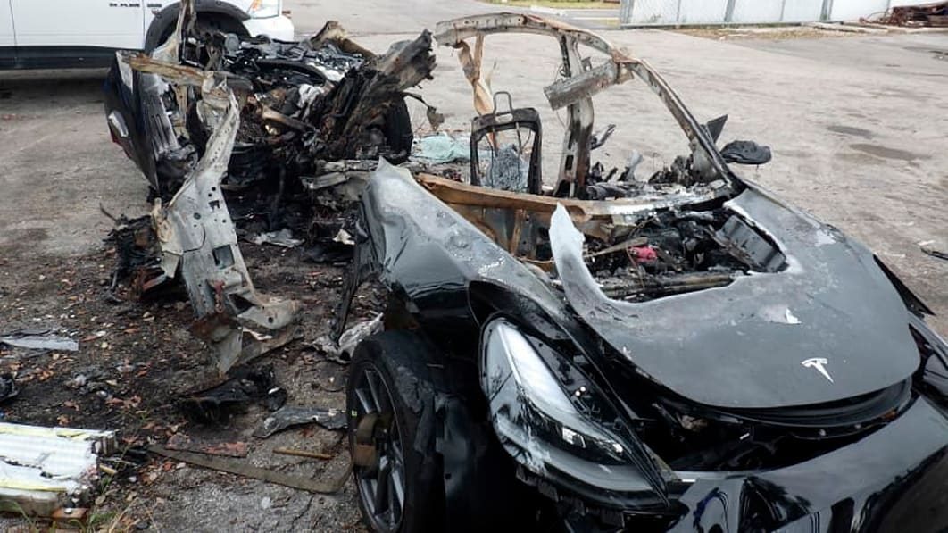 It Happened Again: Tesla Crash Kills 2 Doing 90 MPH in 30 MPH Zone