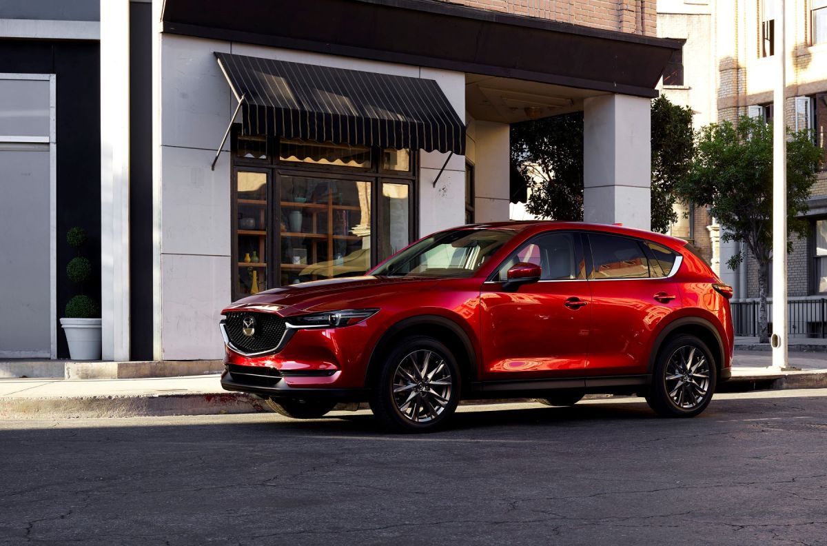 Is the Signature Mazda CX-5 the Best BMW X1 Alternative?