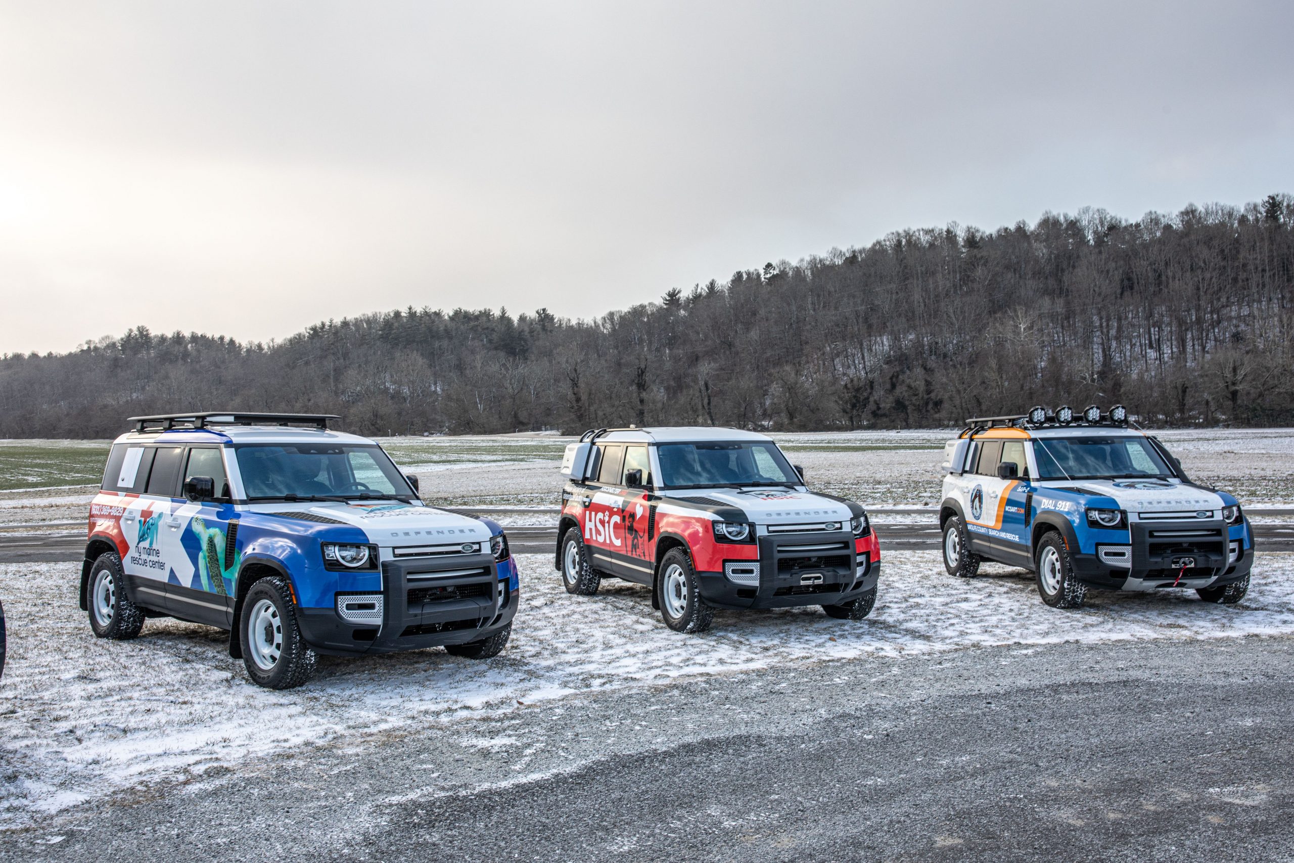 Land Rover Defender Above & Beyond Service Awards Go the Extra Mile