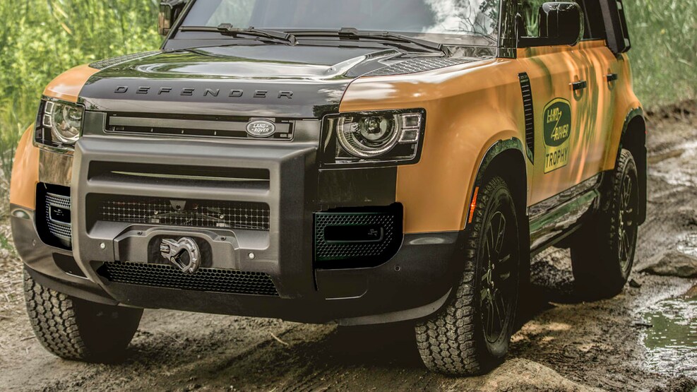Here's What Driving the 2022 Land Rover Defender 110 Is Like