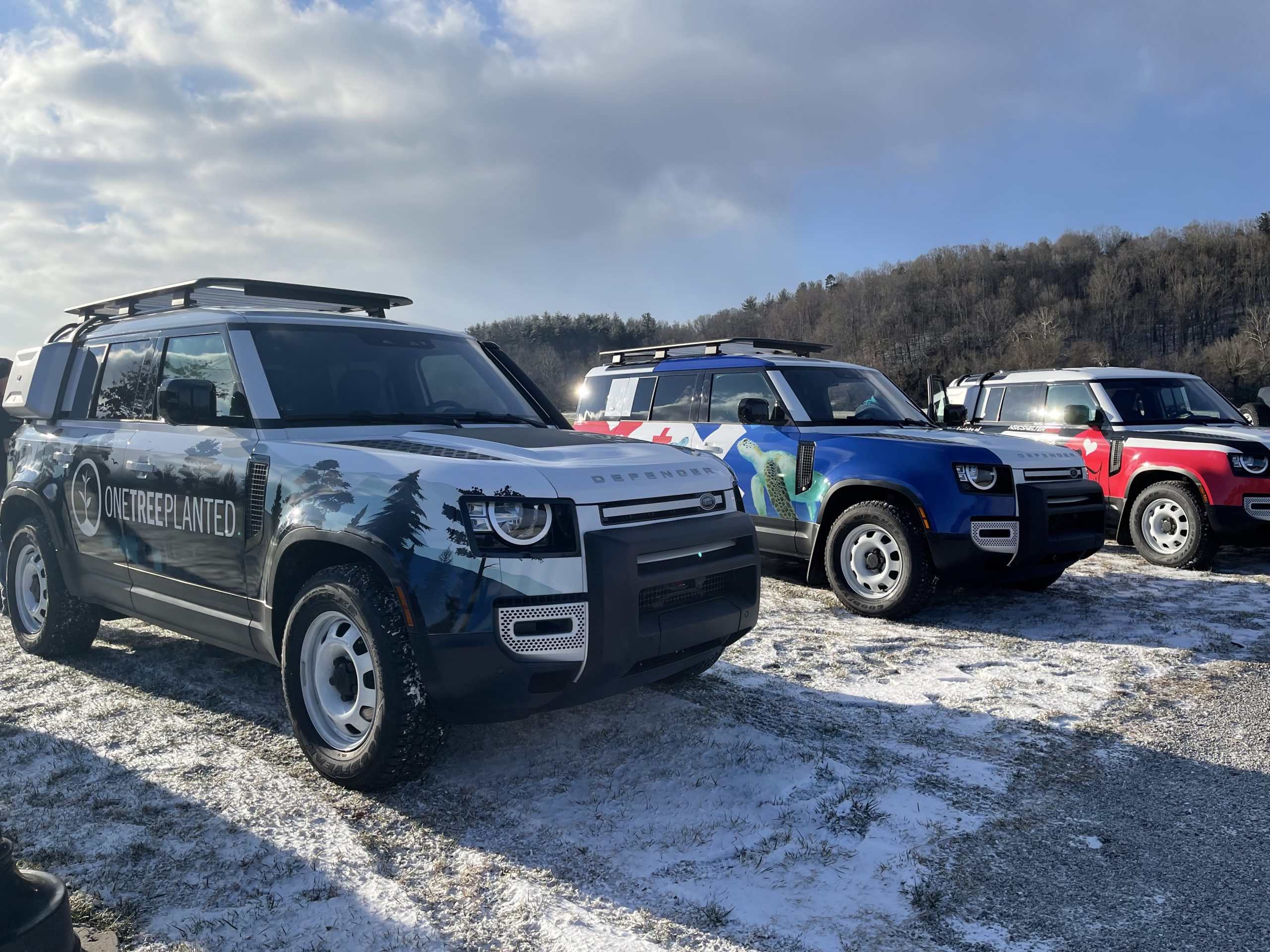 Land Rover Defender Above & Beyond Service Awards Go the Extra Mile