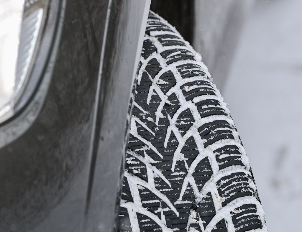 Does Lowering Tire Pressure Help You Get Traction in Snow?