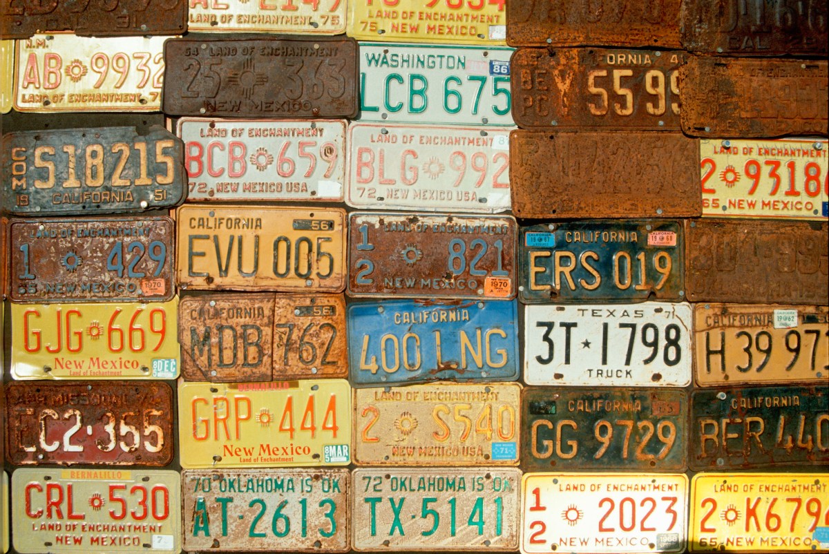 Razorblade Hack for Your License Tag Sticker Might Keep Thieves Away ...