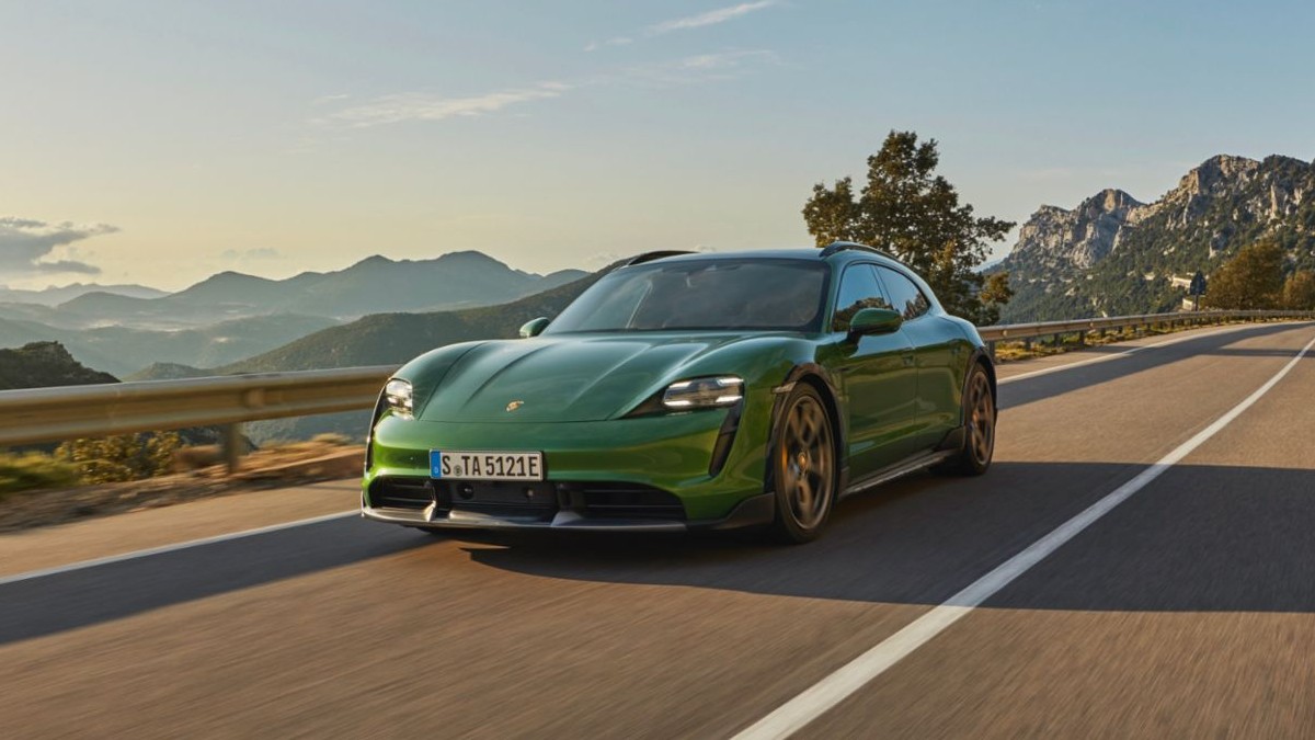 Dreaming of a New Porsche? The Porsche Configurator Allows for Some ...