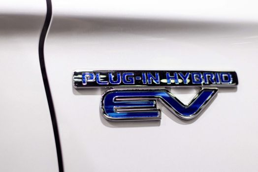 5 Reasons to Buy a Plug-in Hybrid (PHEV) Instead of an Electric Vehicle ...