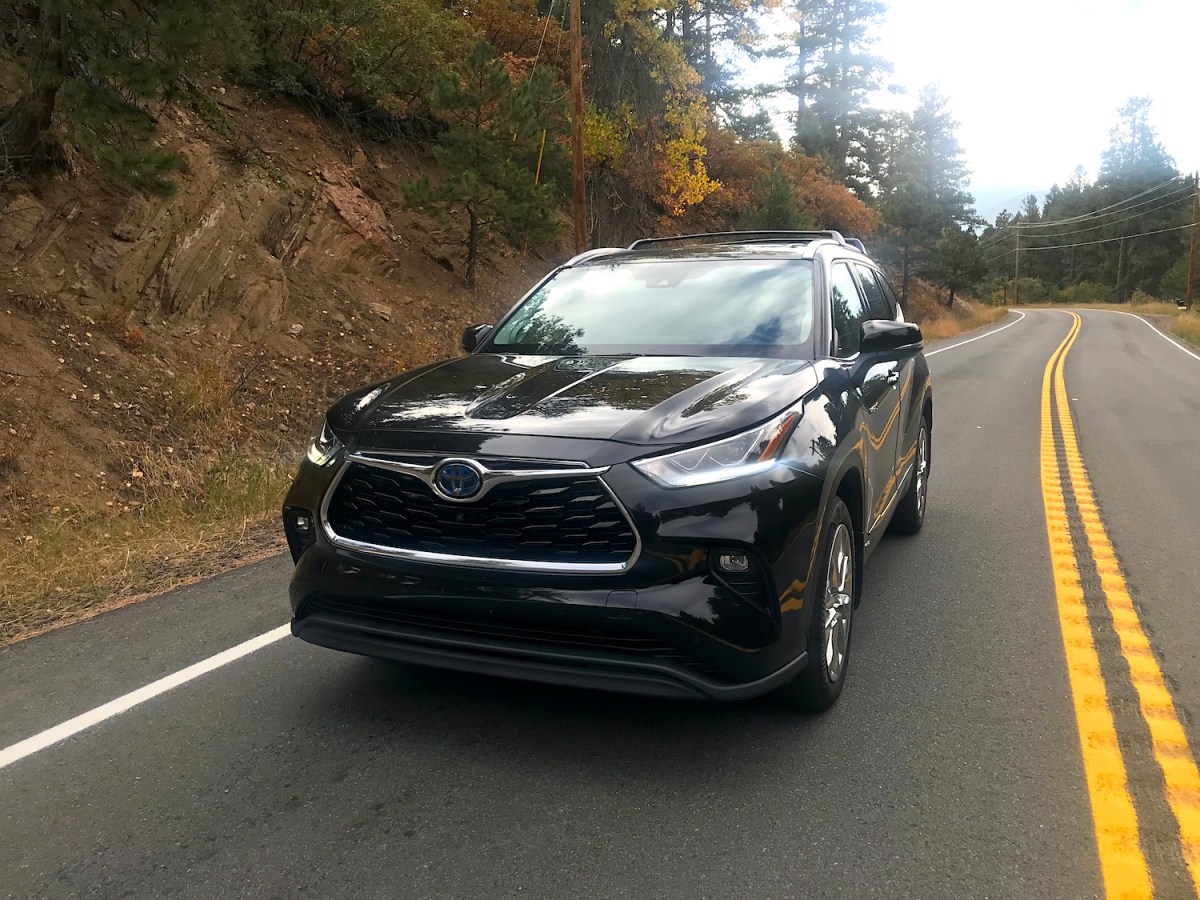 2022 Kia Sorento vs 2022 Toyota Highlander: A Quick Real-World Comparison