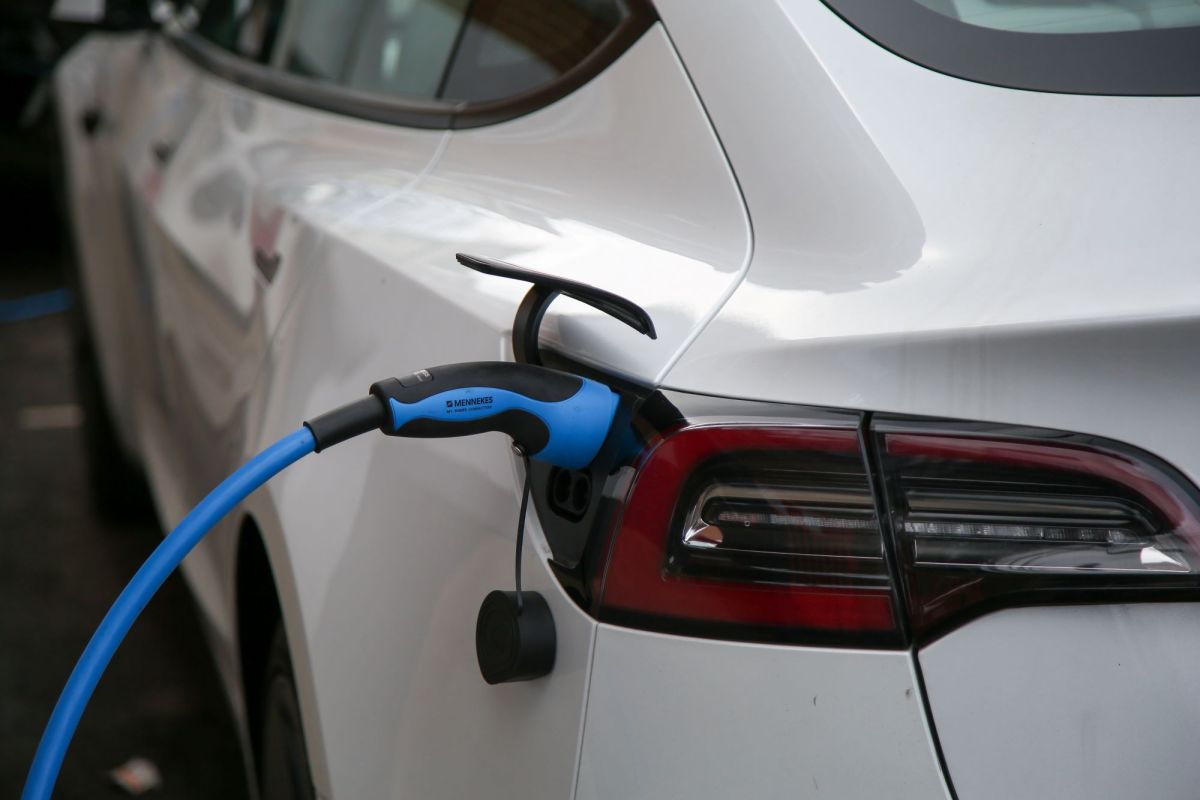 Freewire and SparkCharge Make EV Charging Simple by Bringing It to You