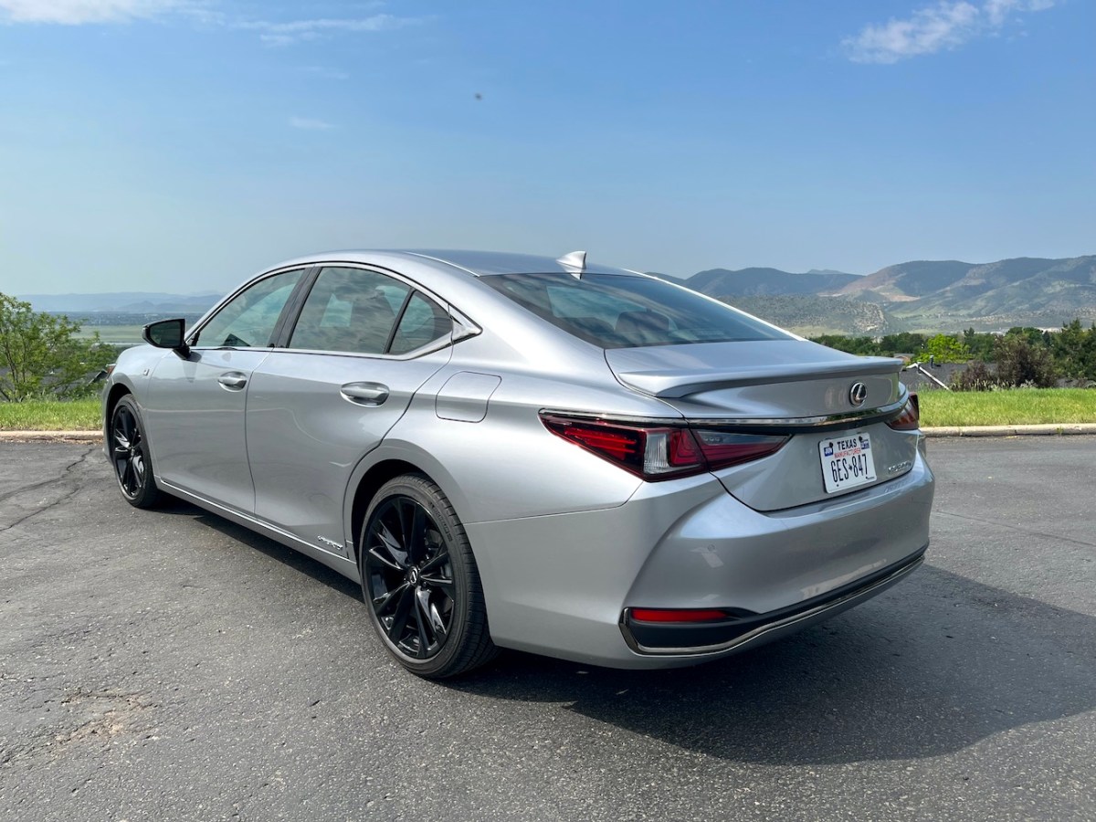 2022 Lexus ES300h F Sport Review: A Four-Wheeled Guilty Pleasure