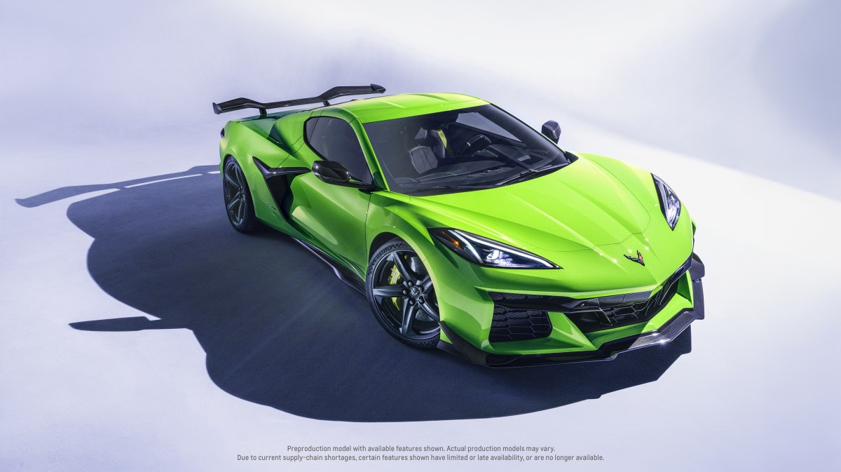 Exclusive Minty-Fresh C8 Corvette Z06 & NFT Zoom to Charity Auction