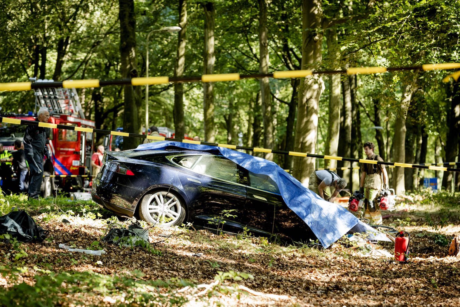 NHTSA Investigating 416,000 Teslas for Deadly ‘Phantom Braking’ Malfunction