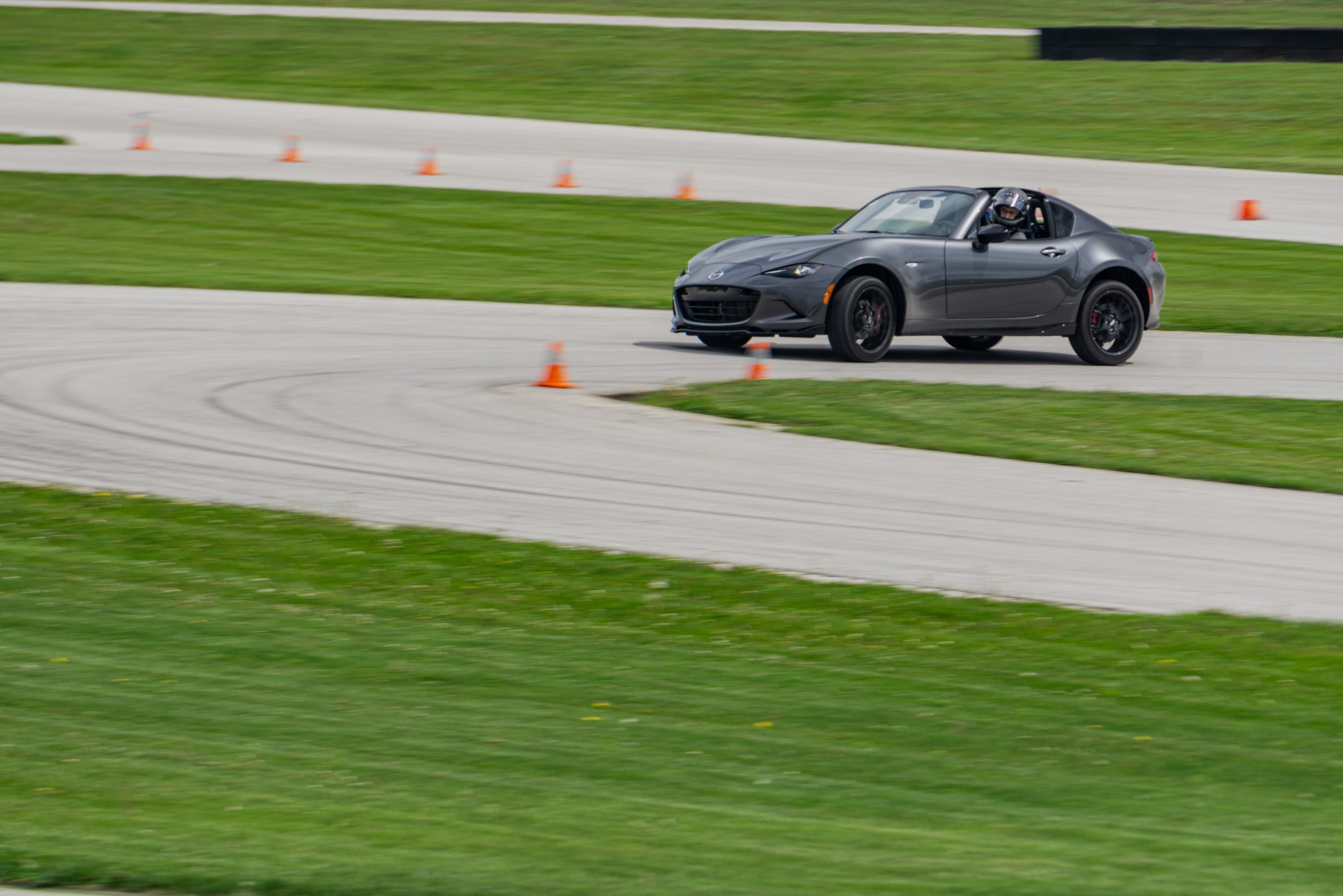 2022 Mazda MX-5 Miata RF vs. 2022 Toyota GR86: Autocross Duel