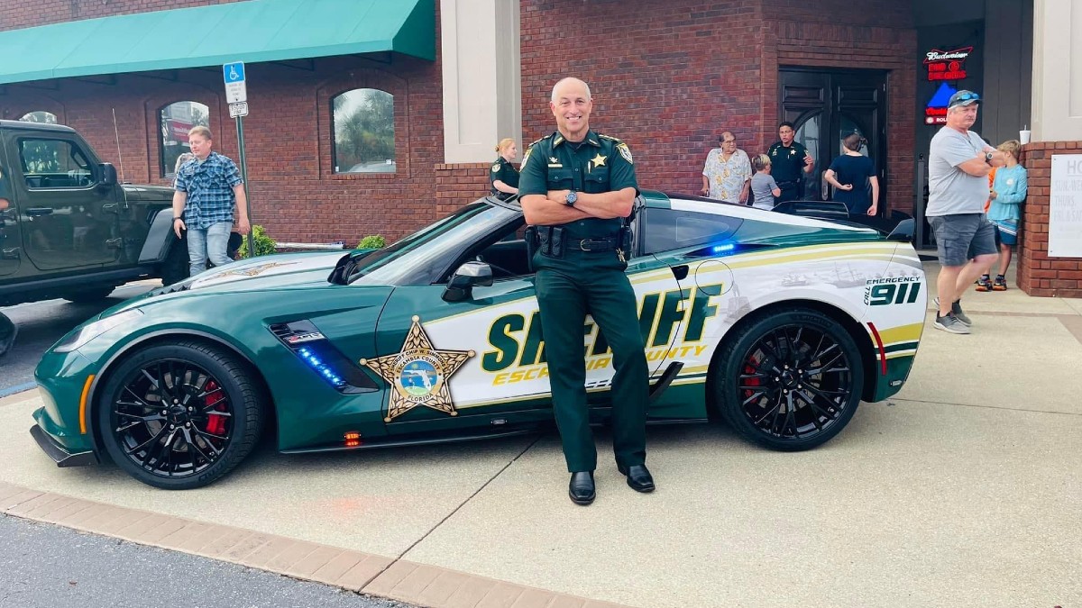 Cops Seize Suspect's Corvette, Wrap It in Police Decals — Troll Job