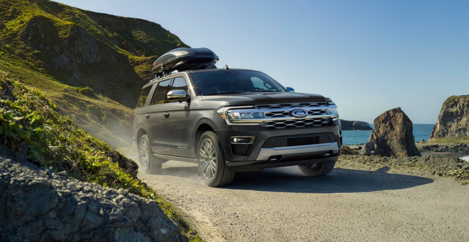 4 of the Best Large SUVs With Three Rows in 2022