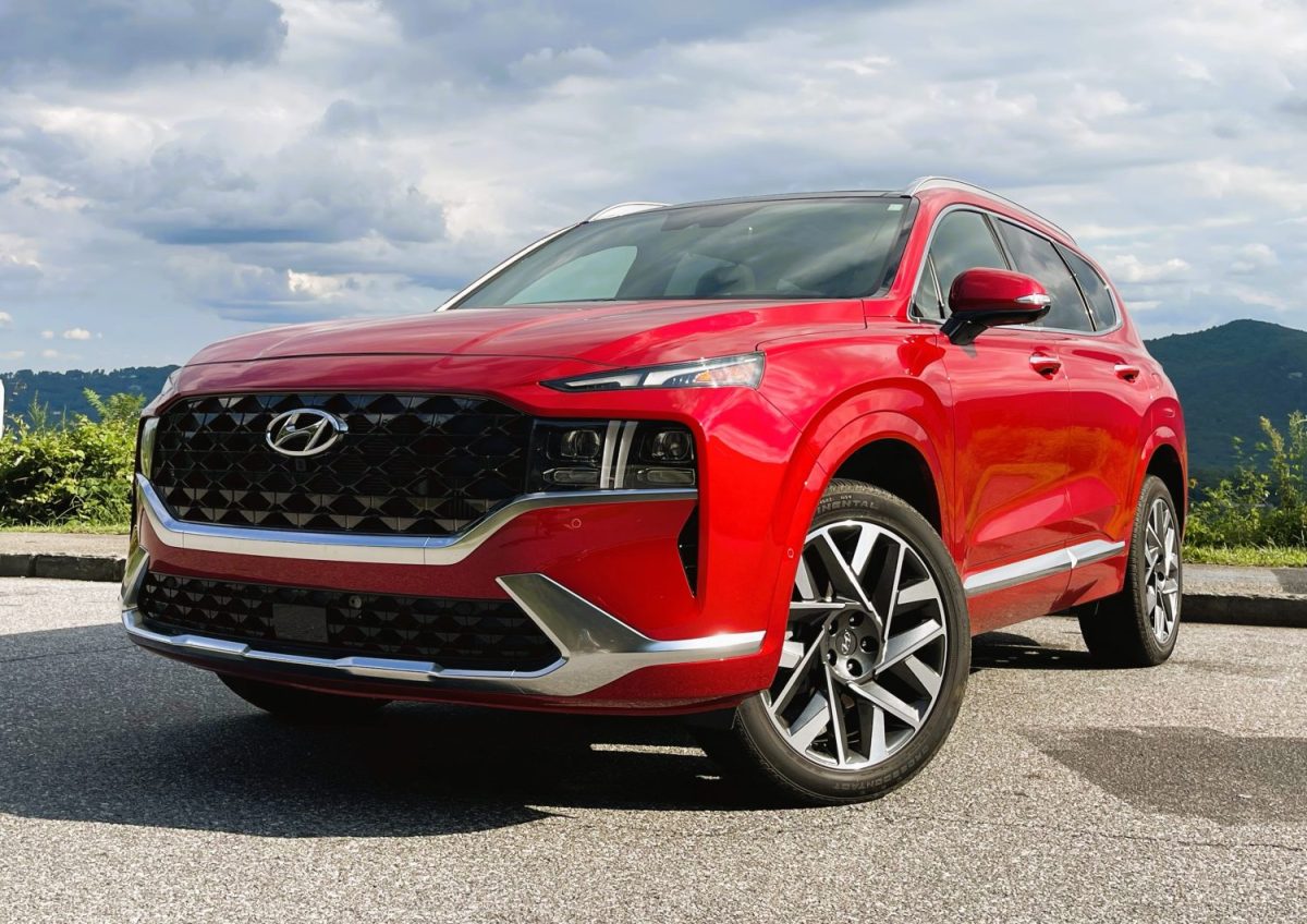 Driven: 2022 Hyundai Santa Fe Outclasses the Sporty Mazda CX-5