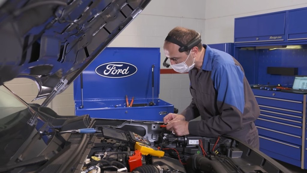 Ford Technicians Get the SWIS Treatment, Making Repair Work Much Faster