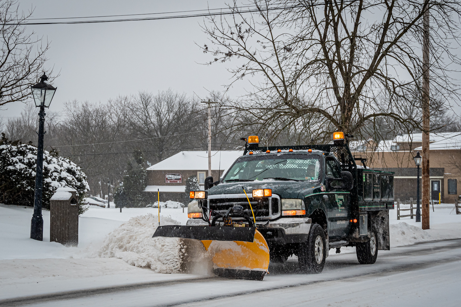 4 Snow Plow Safety Tips When Encountering These Vehicles on the Road ...