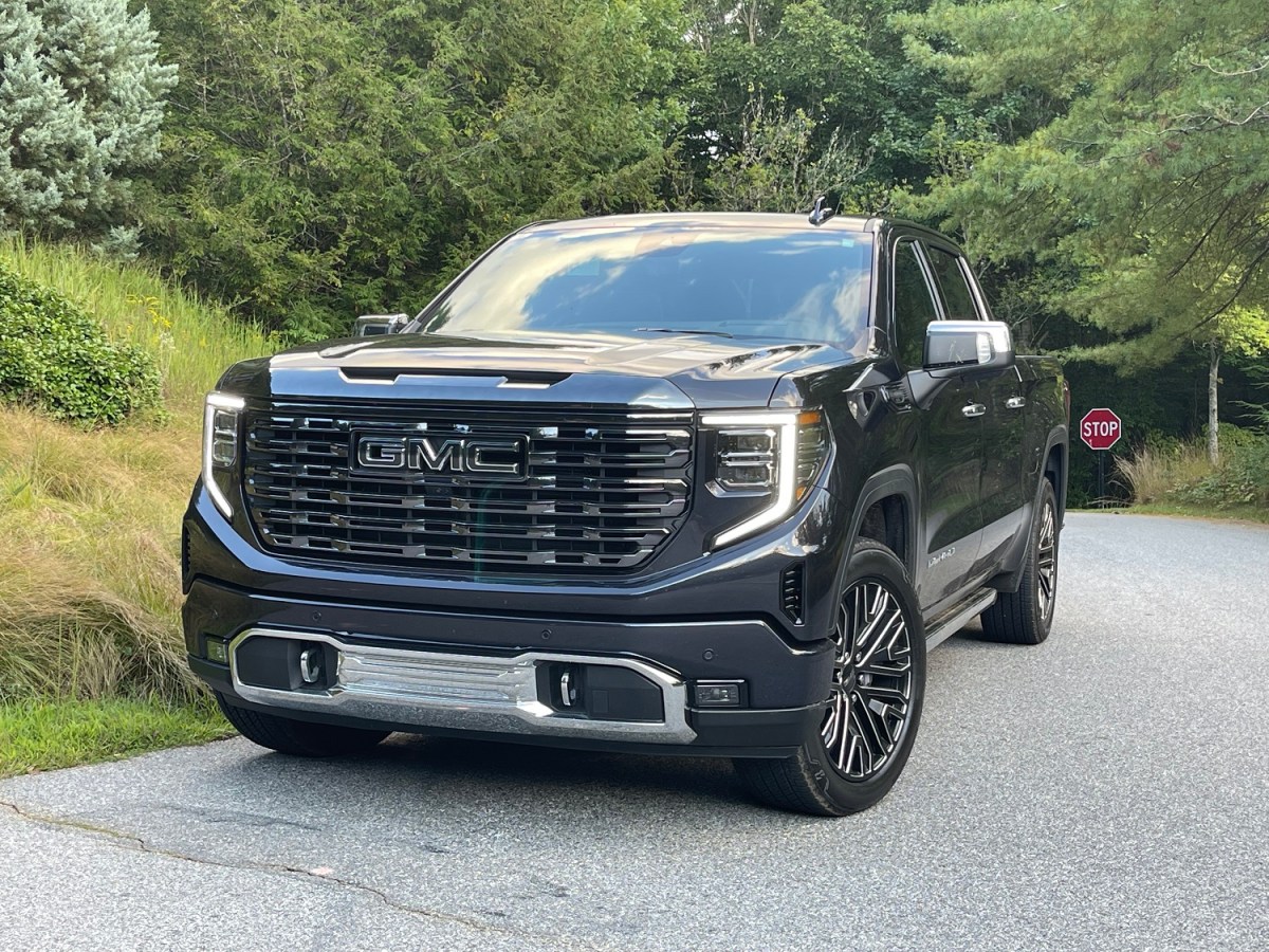 GMC Sierra Denali Ultimate vs. Ford F-150 Limited: Is the Denali Worth ...