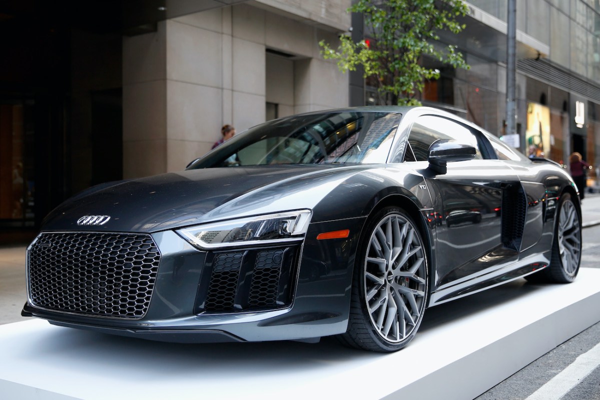 Audi R8 vs. Acura NSX: Which Used Supercar Is a Better Buy In 2022?