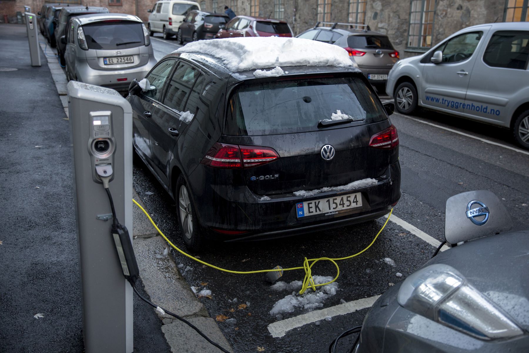 Which EV Charges the Fastest in Cold Weather?