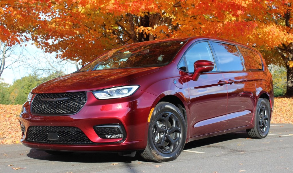 2022 Chrysler Pacifica Review: You Don't Know What You're Missing