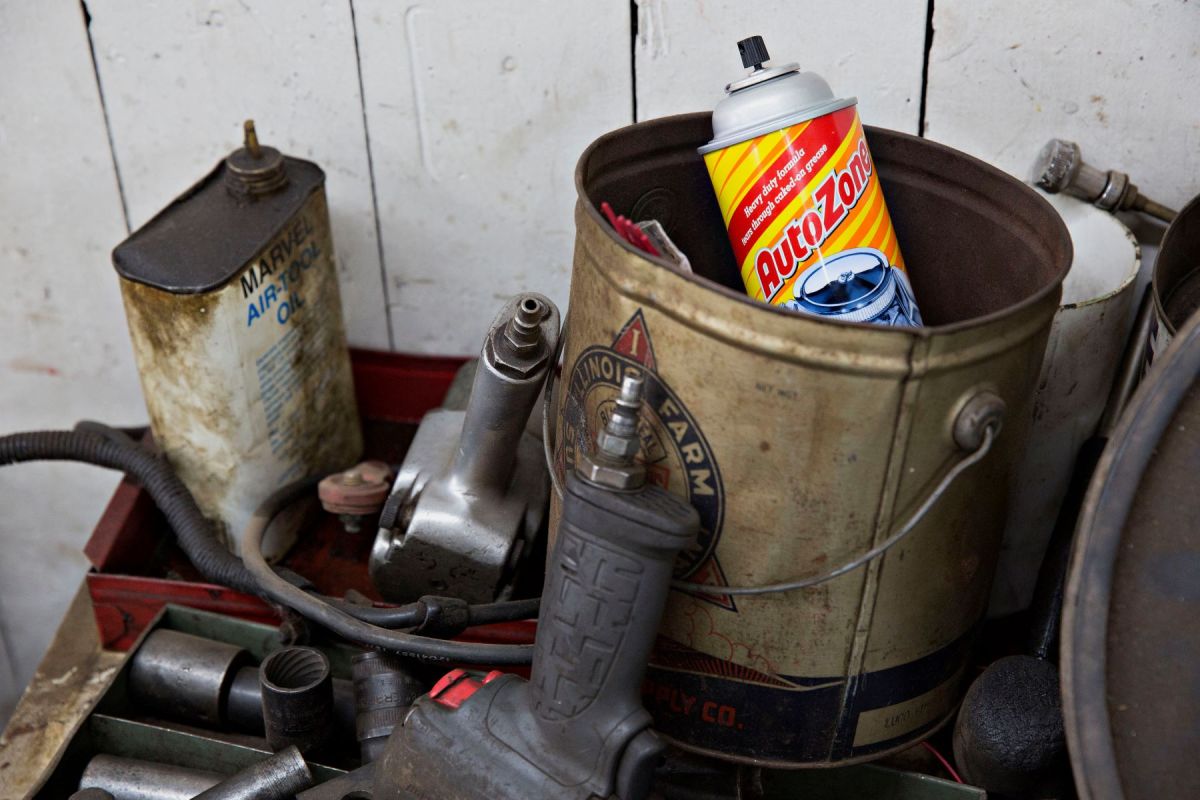 What Is an Engine Degreaser?