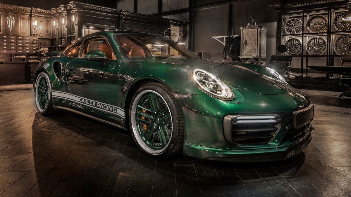 Hand Painted With a Brush: British Racing Green Porsche 911 Turbo