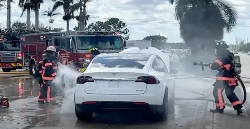 Flooded Tesla EVs From Hurricane Ian Exploding All Over Florida