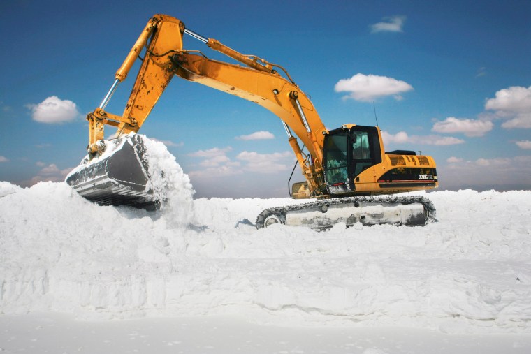 Should You Hurry and Buy an EV Before the Upcoming Lithium Shortage?