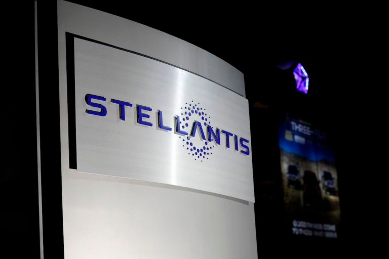 Stellantis Prepares to Pay GM Close to $1 Billion to Buy Back Shares ...