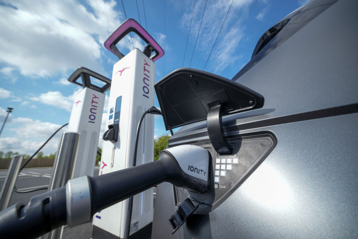 We've Been Charging EV Batteries All Wrong: Stanford Study