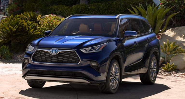 Is the Lexus RX Based on a Toyota Highlander?