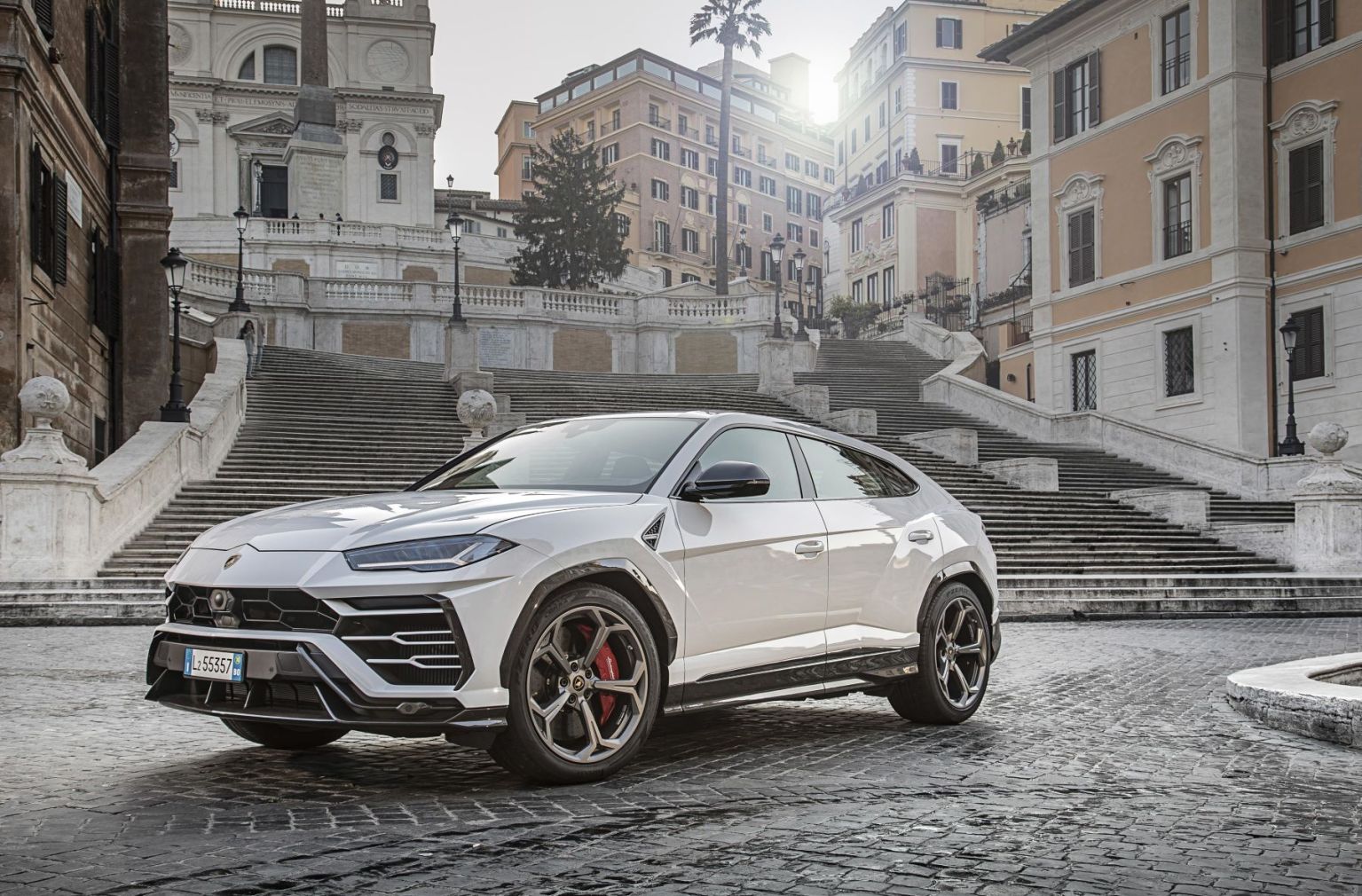 Aston Martin DBX vs. Lamborghini Urus: 2 Powerful SUVs