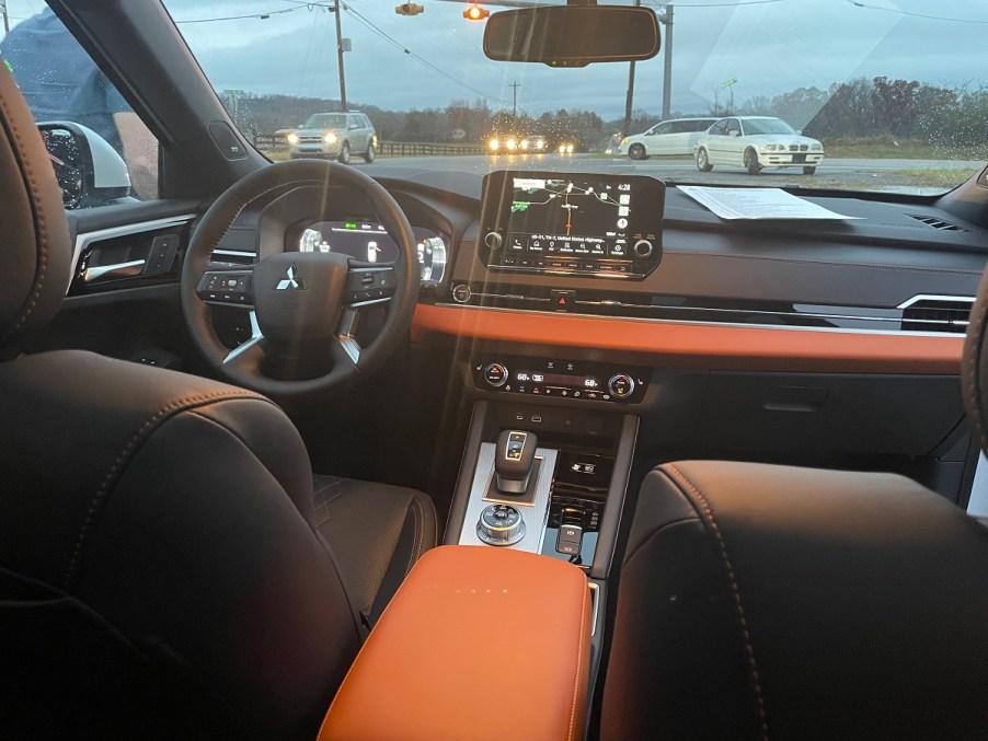 How Long Does the Mitsubishi Outlander PHEV Battery Last? It Depends.