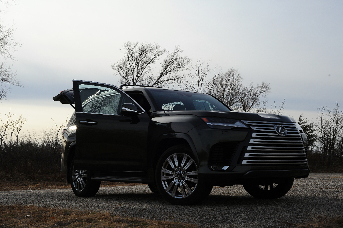 The 2022 Lexus LX600 Ultra Luxury Comes With Some Sacrifices