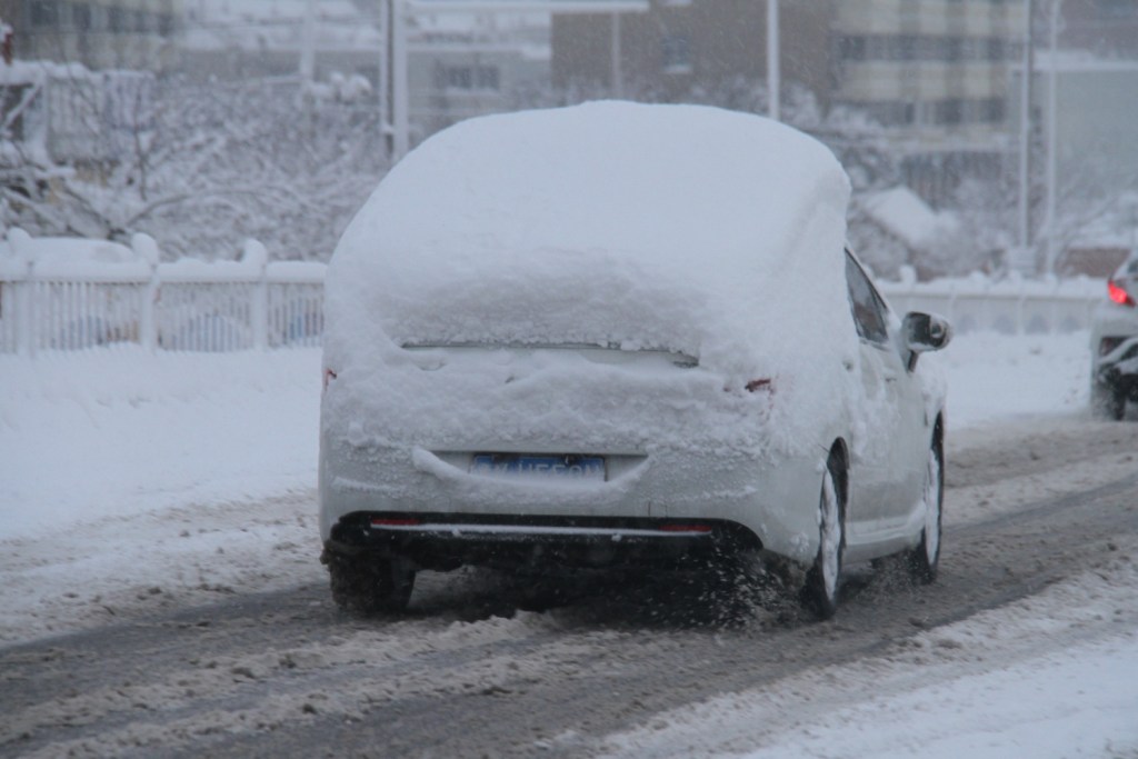 The Best Safety Features for Driving in Snow and Winter Weather