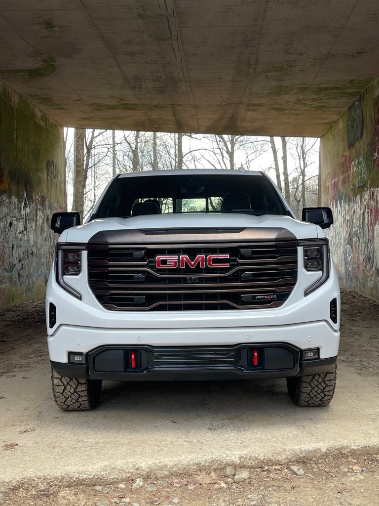 5 Pros and 5 Cons with the 2023 GMC Sierra AT4X