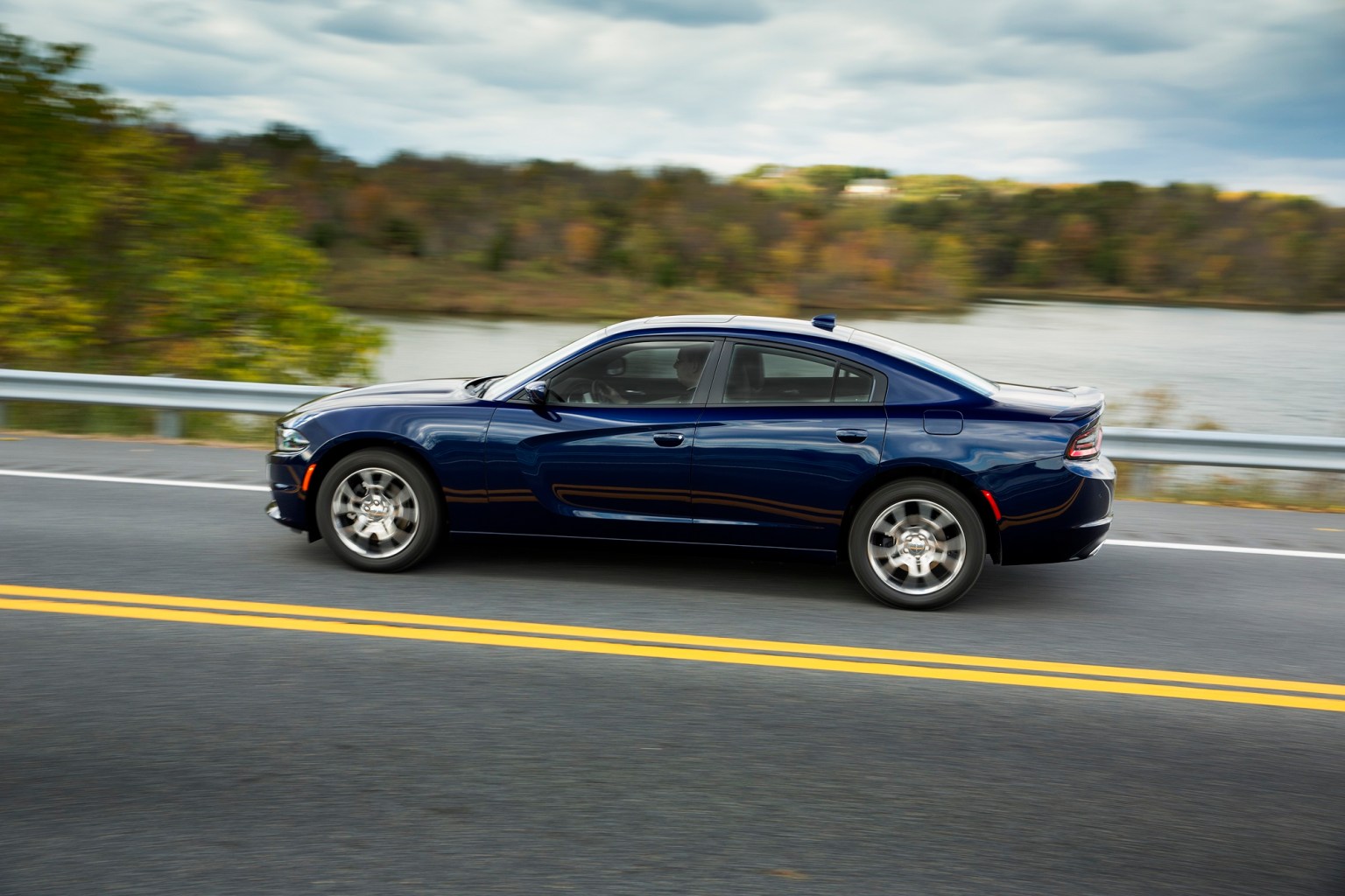 The Cheapest New Dodge Charger Is a Versatile Sedan Option With One Big ...