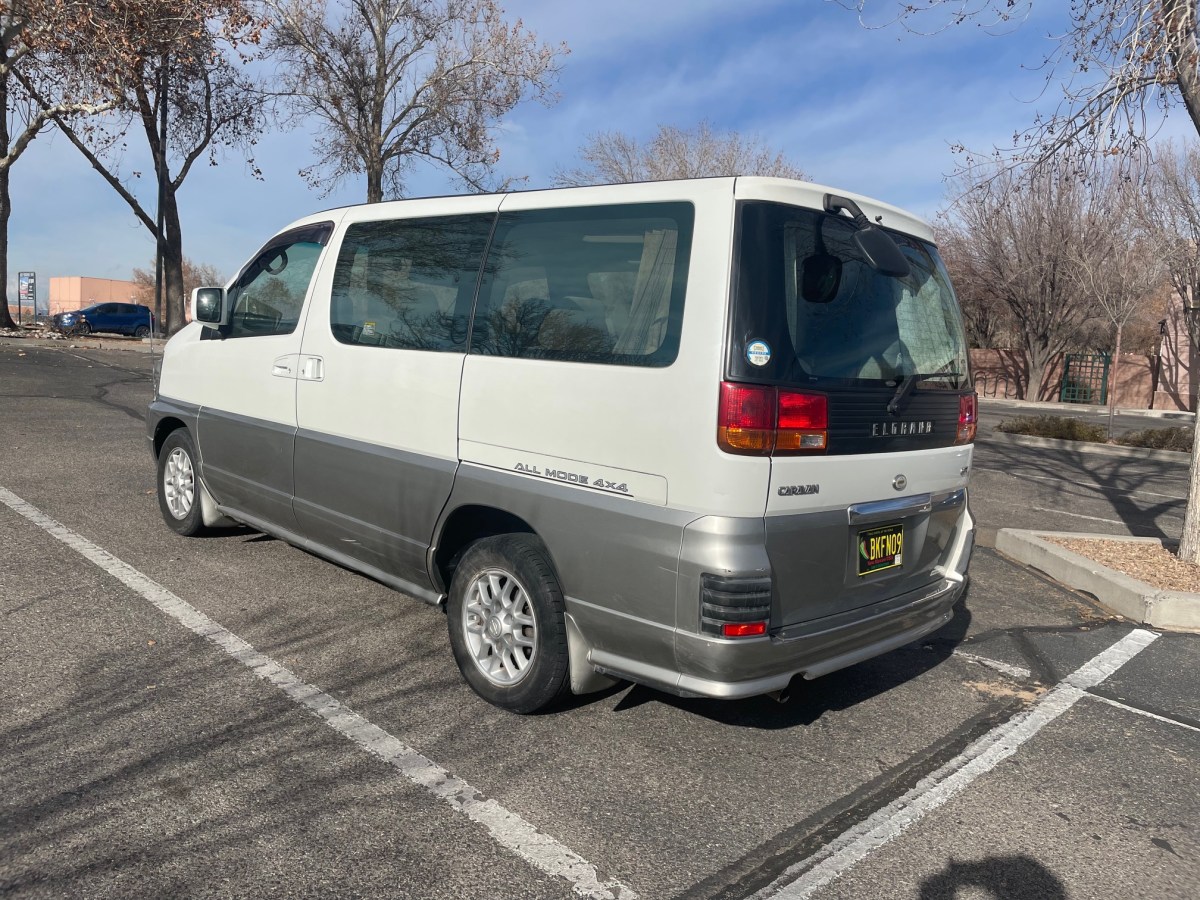 This Funky 4x4 Imported Japanese Van Won Our Local Cars and Coffee