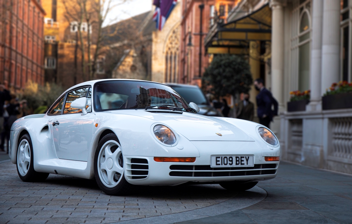 Revisiting the Legendary Porsche 959: A Rally-Bred Supercar with Modern ...