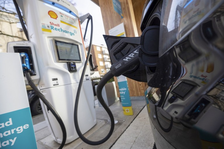 Shell Recharge: Everything You Need to Know About These EV Charging ...