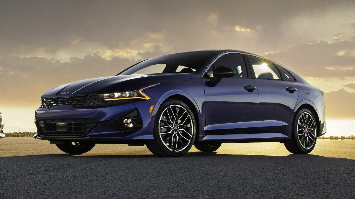 The 2023 Kia K5 Is the Best Midsize Car for the Money, According to U ...