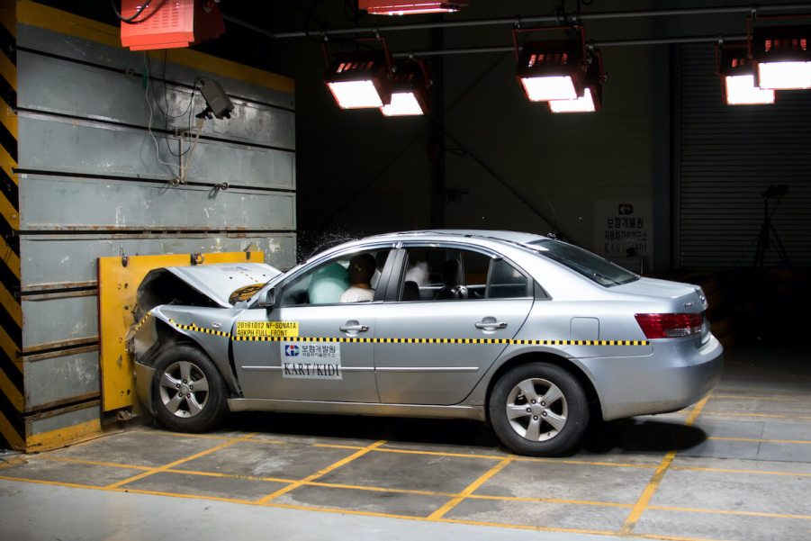 Is it Better to Brace For Impact or Relax in a Car Accident?