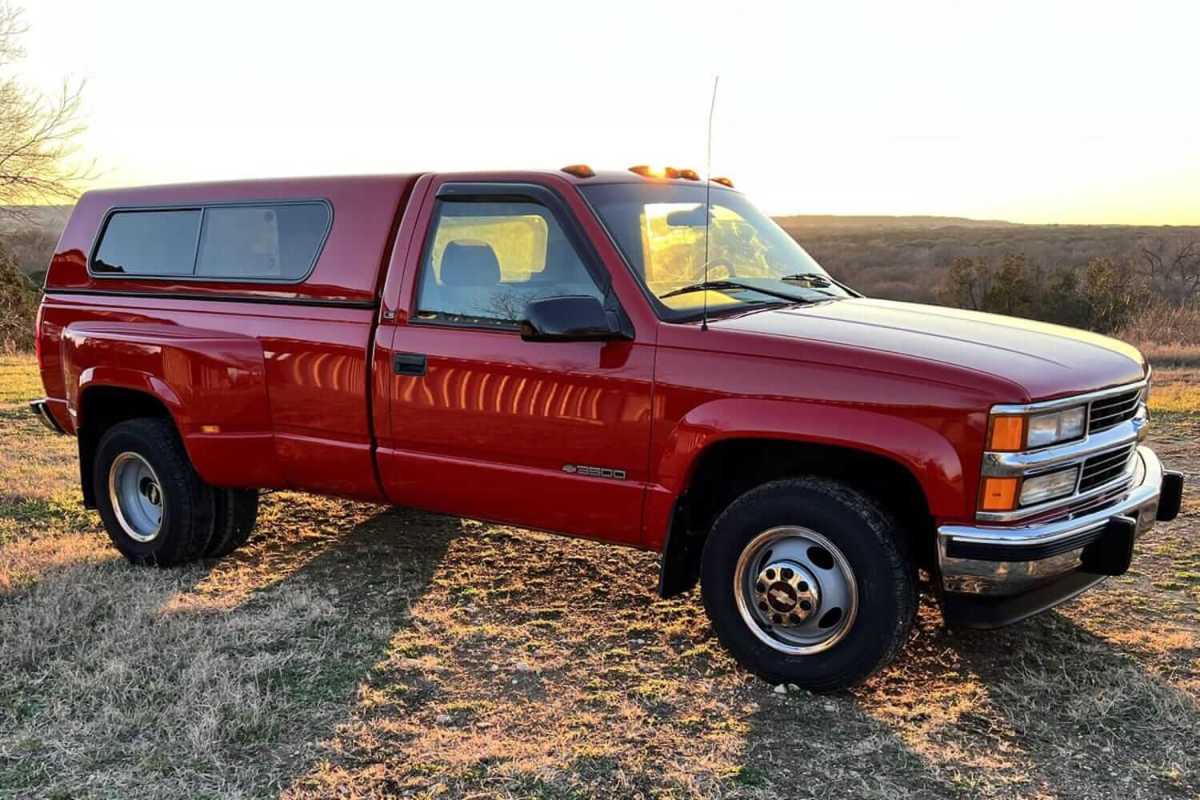 Do These Pickup Trucks Prove GMT800 Chevy Silverados and GMCs are ...