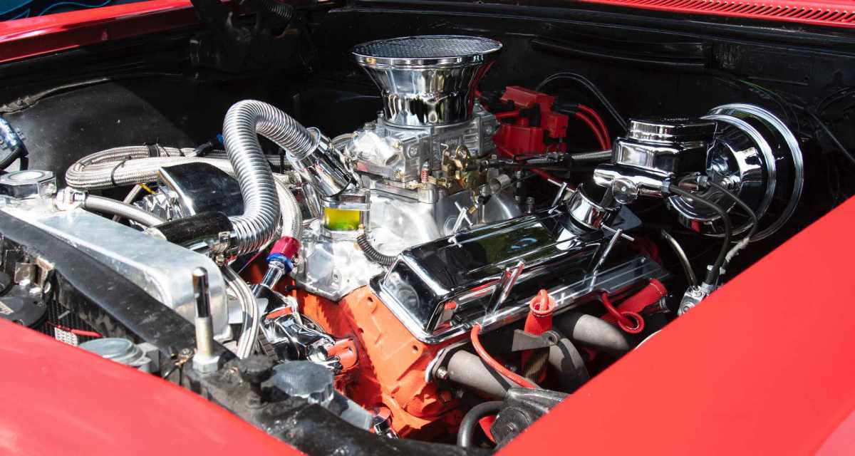 Engine Failure Warning Signs SUV Owners Should Know How to Recognize