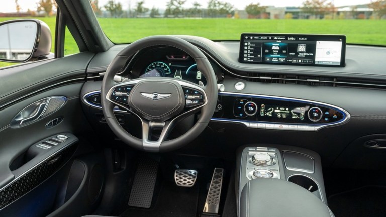 6 Advanced Features of the 2023 Genesis GV70 You Have to Try