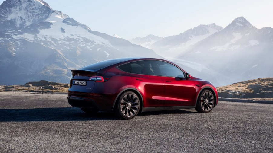 This Tesla SUV Price Drop Is Bad for Tesla Stock, But Great for Drivers