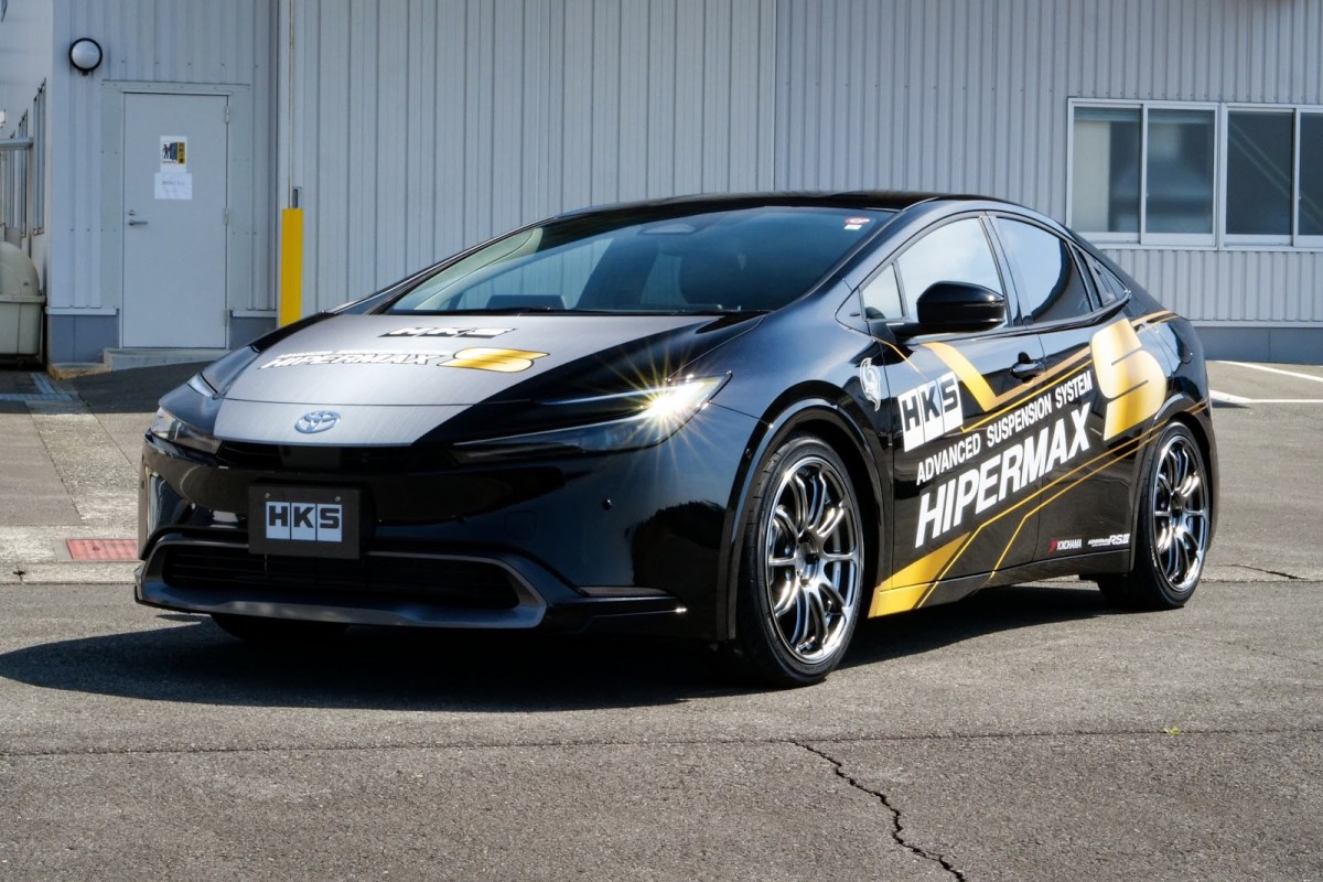 Japanese Tuning Legends Are Turning the 2023 Toyota Prius Into the Hot ...
