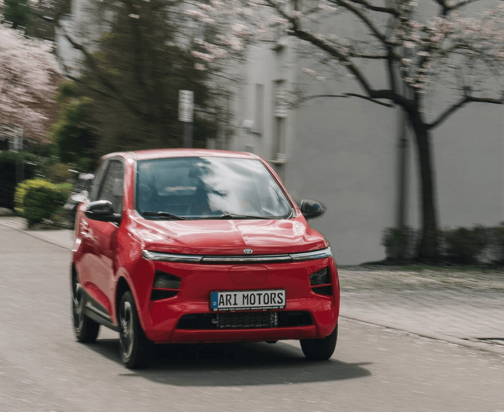 Smallest Van in the World? The New Ari 902 EV