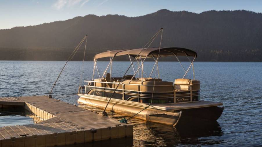 Pontoon Boat vs. Deck Boat: What's the Difference?
