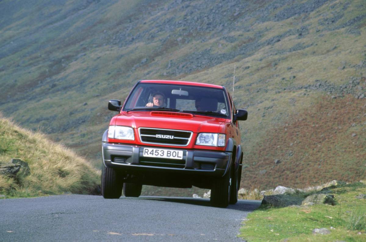 Isuzu Trooper is One of the Best and Cheapest Classic Off-Road SUVs